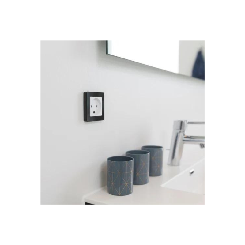 Fuga Socket M/J 1M | vit | Plus LED